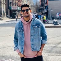 Who are Dylan Raiola's parents, Dominic and Yvonne Raiola? More about ...