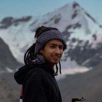 Eric Reibe: UConn battles Kansas and Creighton for 7-foot sensation ...