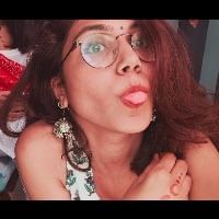 Twitch streamer Juliakins claims she saw a man expose himself at Mizkif ...